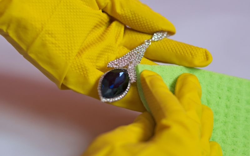 How to Clean Blue Sapphire Stone? - HTPGemstones